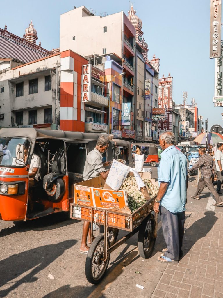 3 Things to See in Colombo, Sri Lanka - Ho Let's Go!